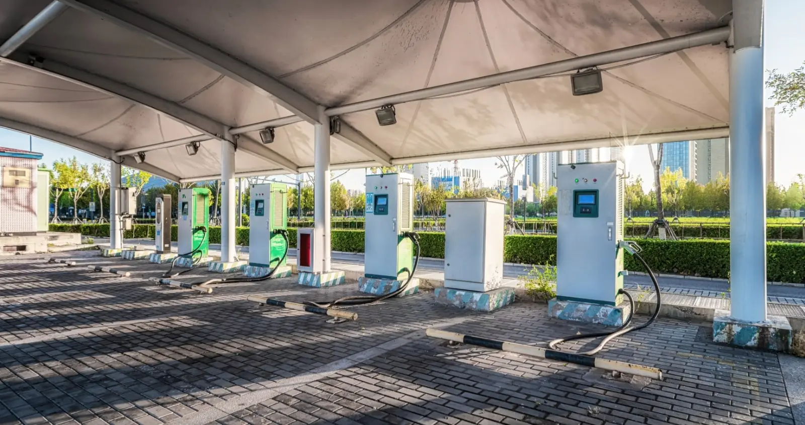 Guide Complet sur les Bornes de Recharge Électrique : Comment Choisir ...